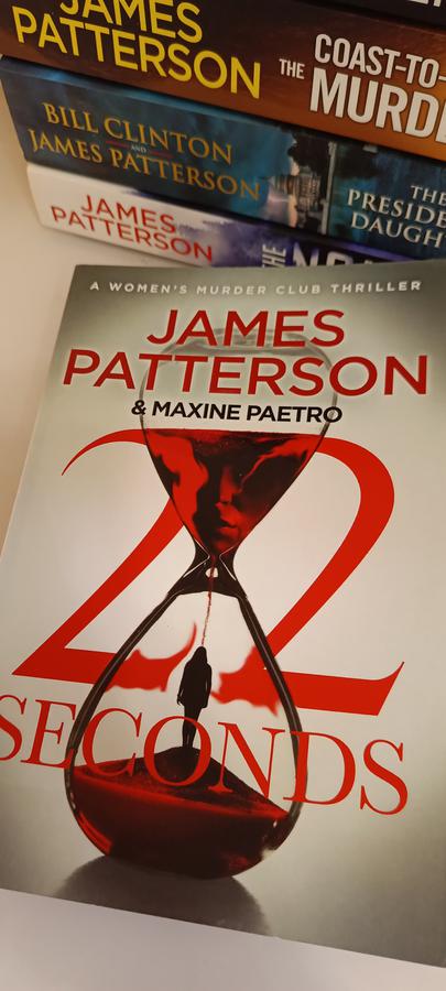 22 SECONDS by James Patterson · Англи Номын Худалдаа - English Books - eNom