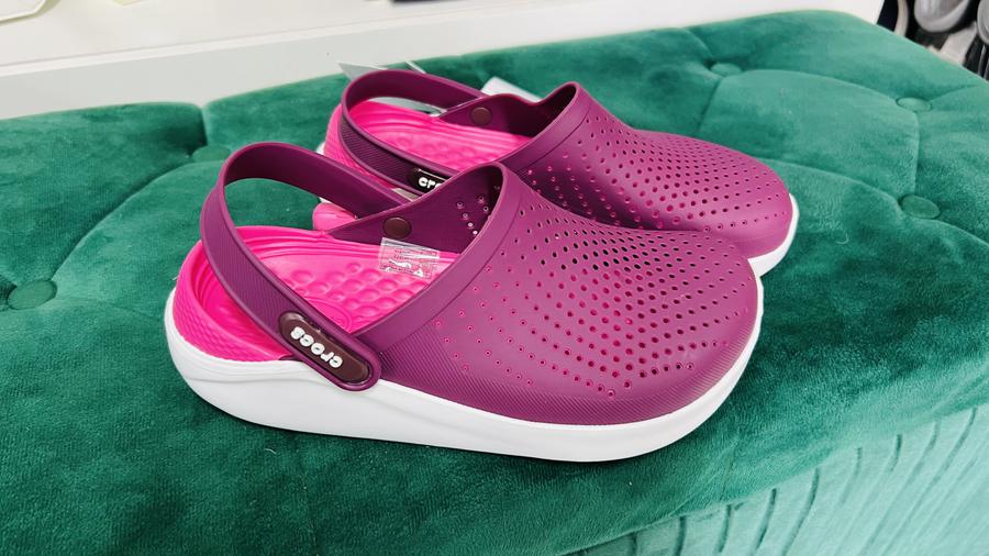 Crocs Literide Wine · Crocs Retailer